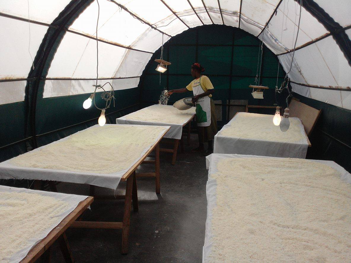 SANGAMI et son attiéké ''DAN DE MAN '' ! - Lôr Bouôr